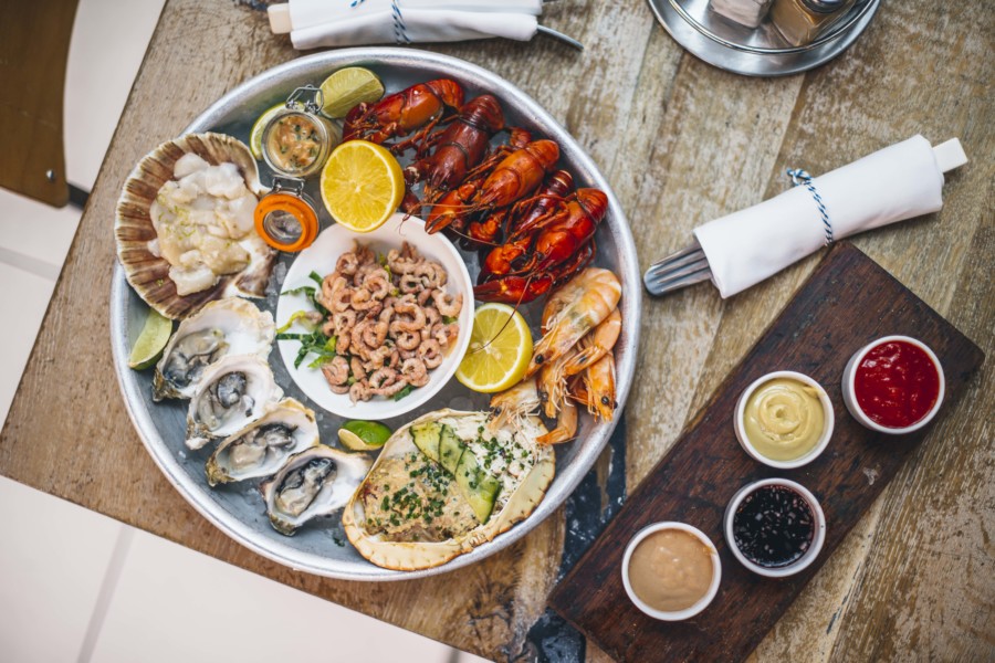 The Best Seafood Brunch Off The Boat at Fish Market – Papapreneur